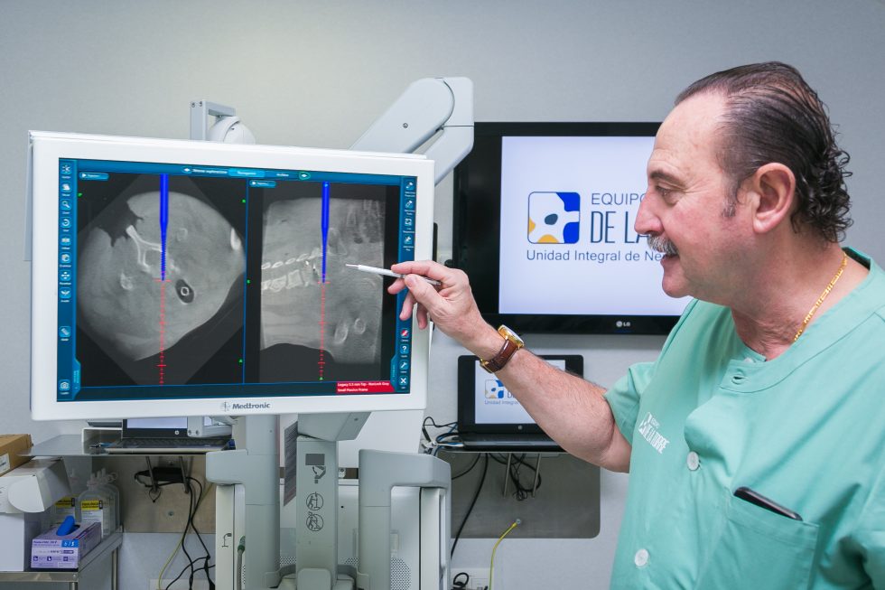 Cómo es la primera consulta con un neurocirujano - Neurocirugía de la Torre